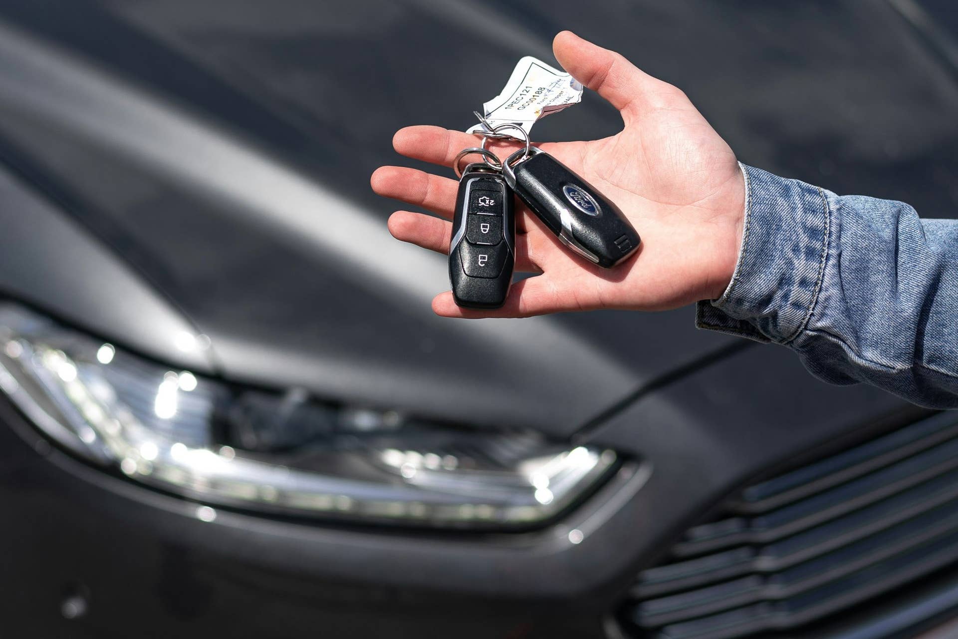 How to Program a Car Key or Key Fob at Home - AxleAddict
