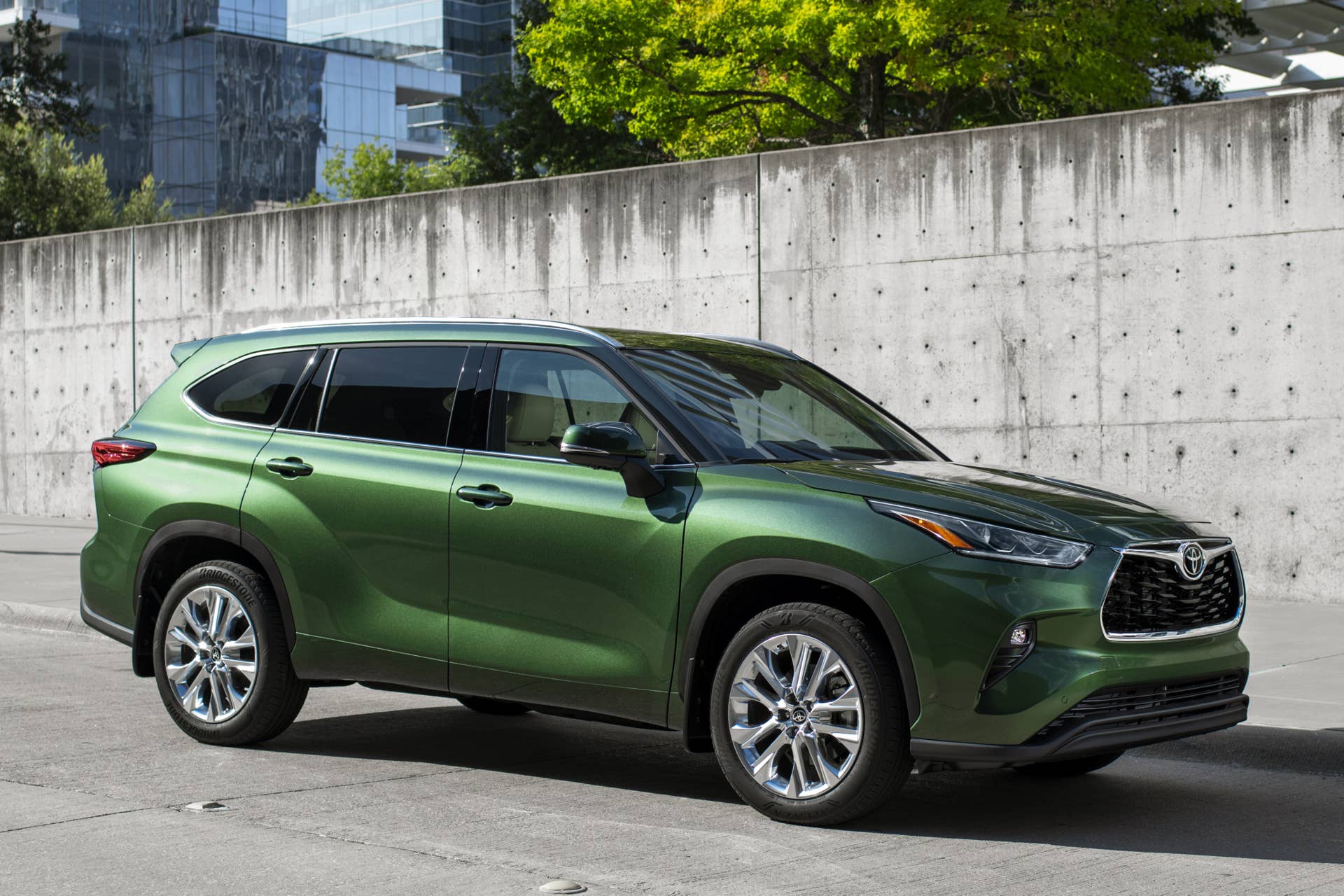 Hyundai Santa Fe Maintenance Cost Guide & Service Schedule - AxleAddict