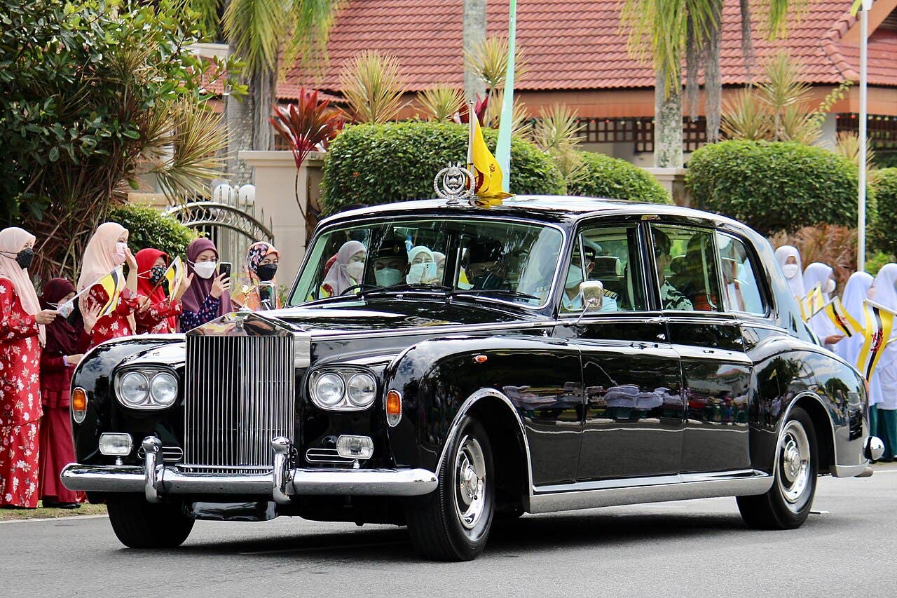Inside the Sultan of Brunei’s 7,000-Car Supercar Collection - AxleAddict