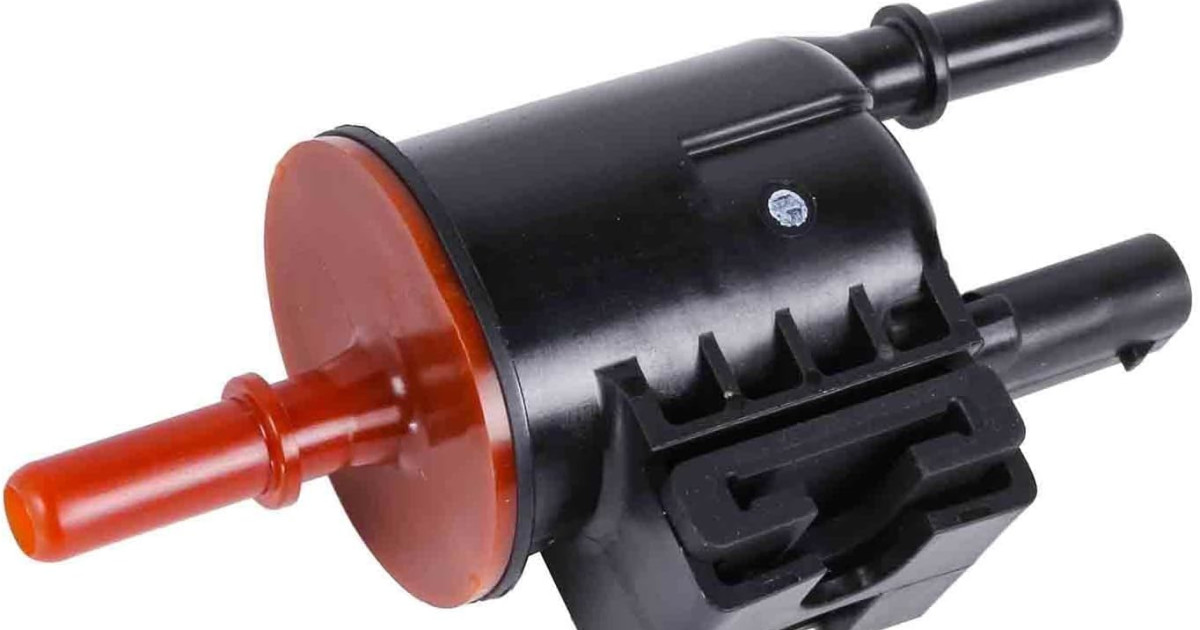 P0440 Code Explained: EVAP System Leak Causes & Fixes - AxleAddict