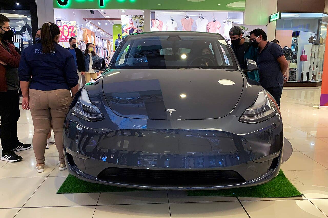 NHTSA Investigates Tesla Model Y Over Door Lock Failures and Safety ...