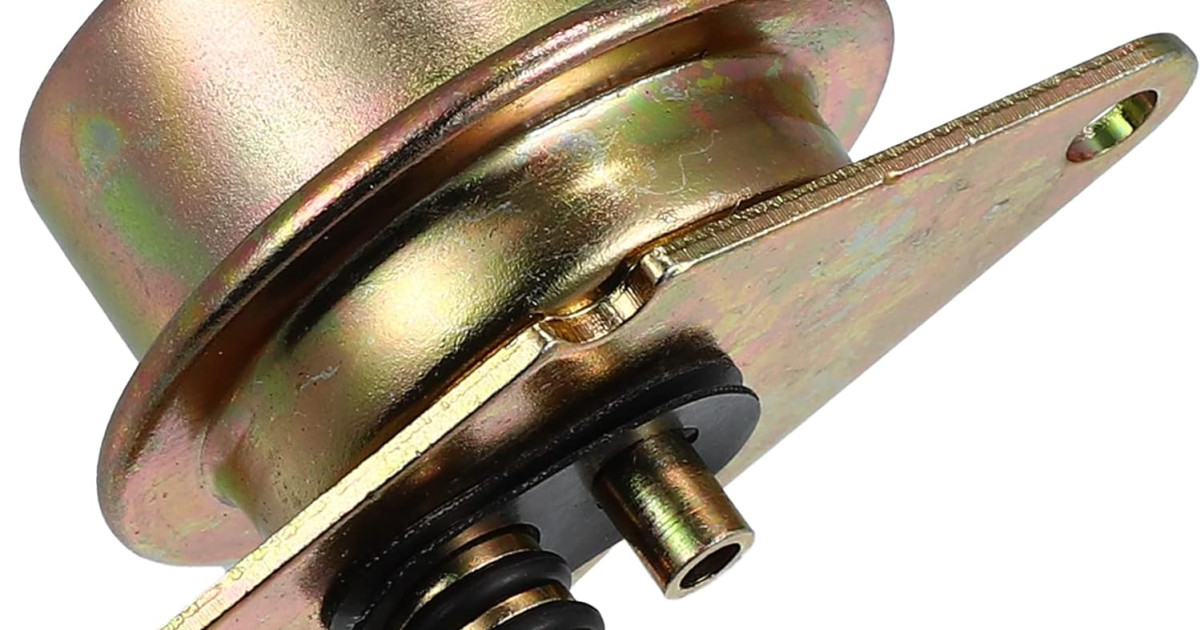 P0093 Code Explained: Fuel System Leak Causes & Fixes - AxleAddict