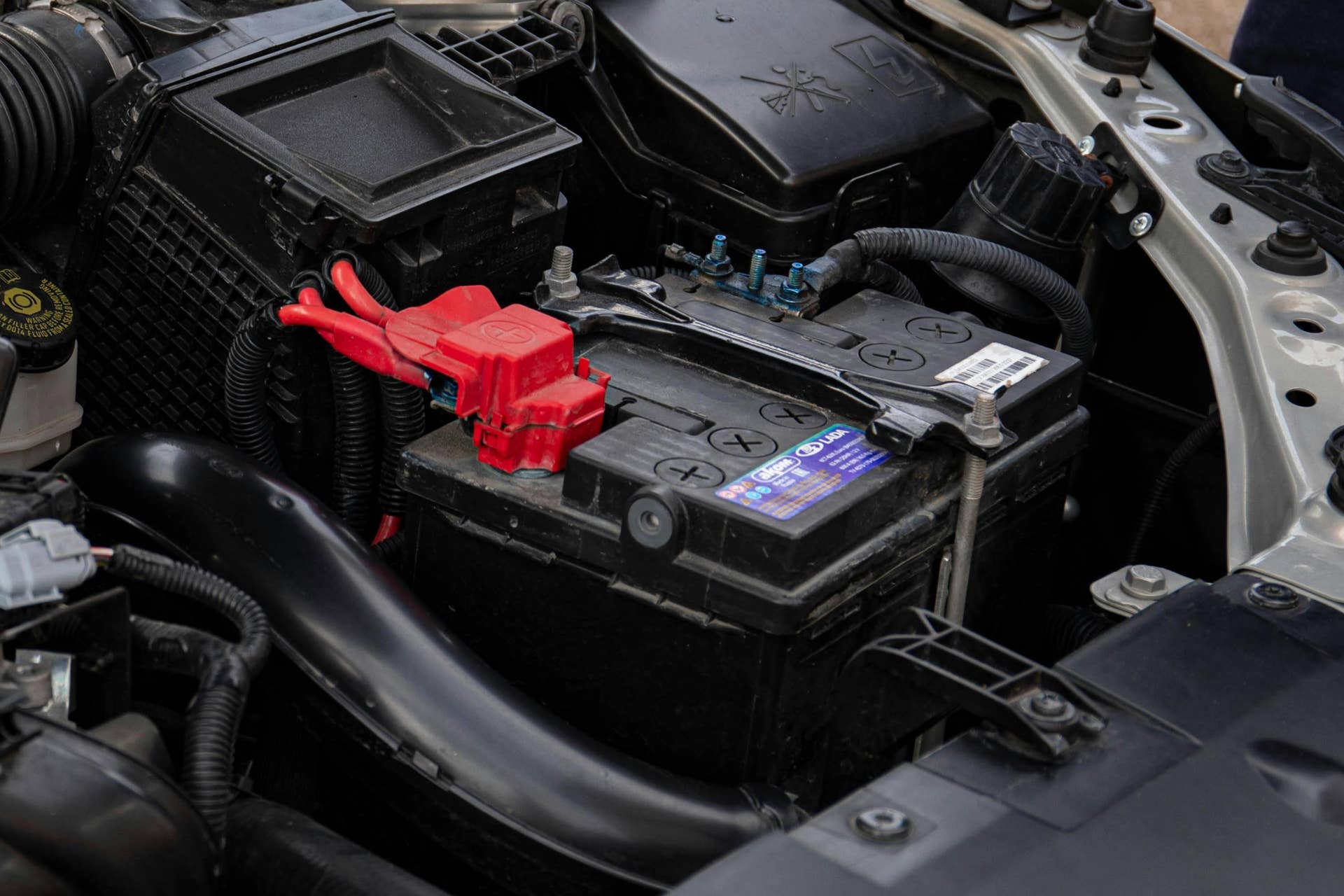 How to Test a Car Battery at Home With or Without a Multimeter - AxleAddict
