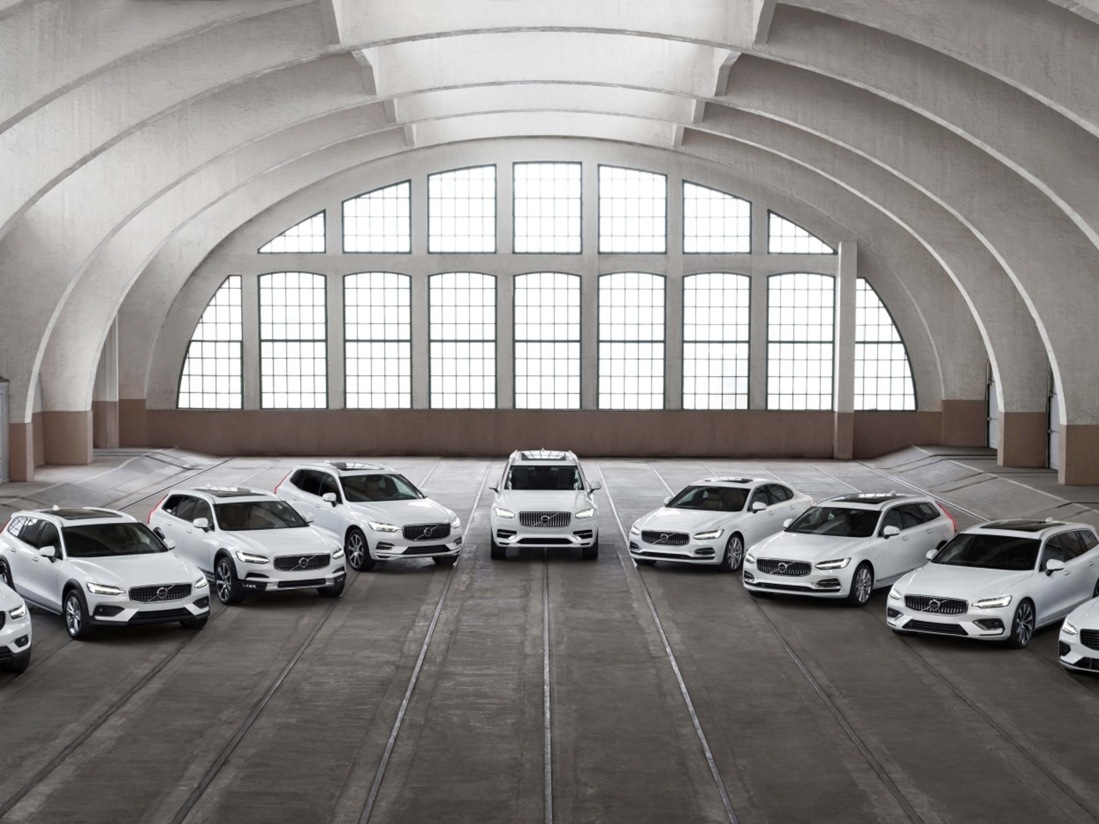 Volvo maintenance cost: annual service, repair prices, and long-term ...