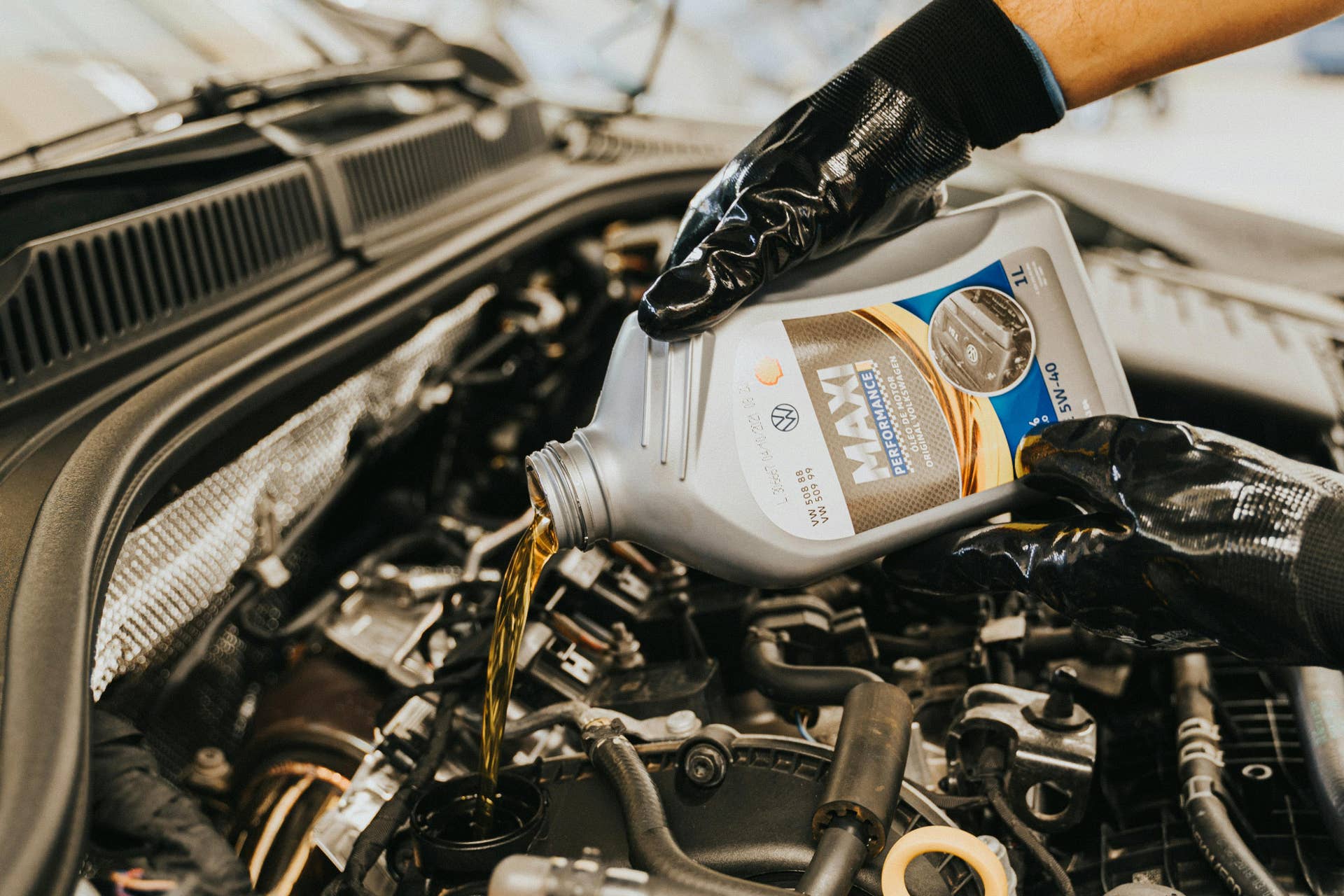 What Oil Does My Car Take? - AxleAddict