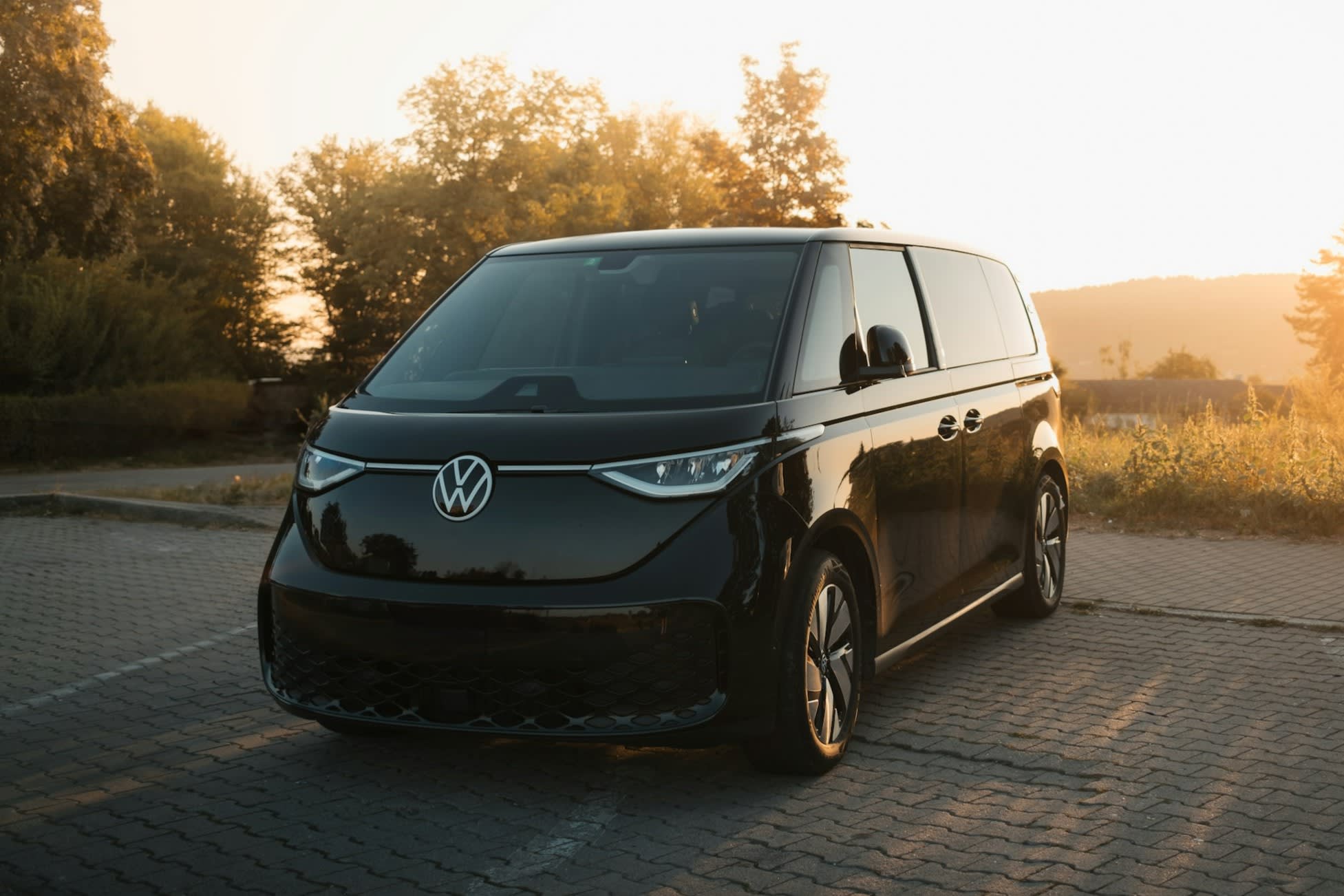 300+ Best Van Name Ideas for Every Type of Van - AxleAddict