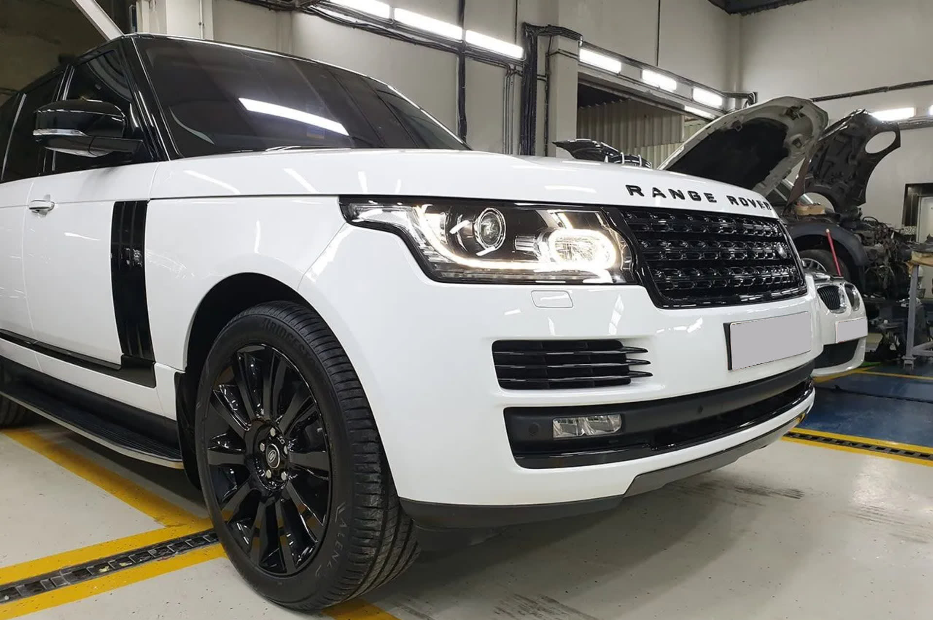 Range Rover Maintenance Cost: Service, Repairs, and Ownership Expenses ...