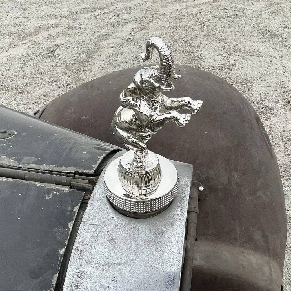 Famous Car Hood Ornaments: History and Iconic Brands - AxleAddict