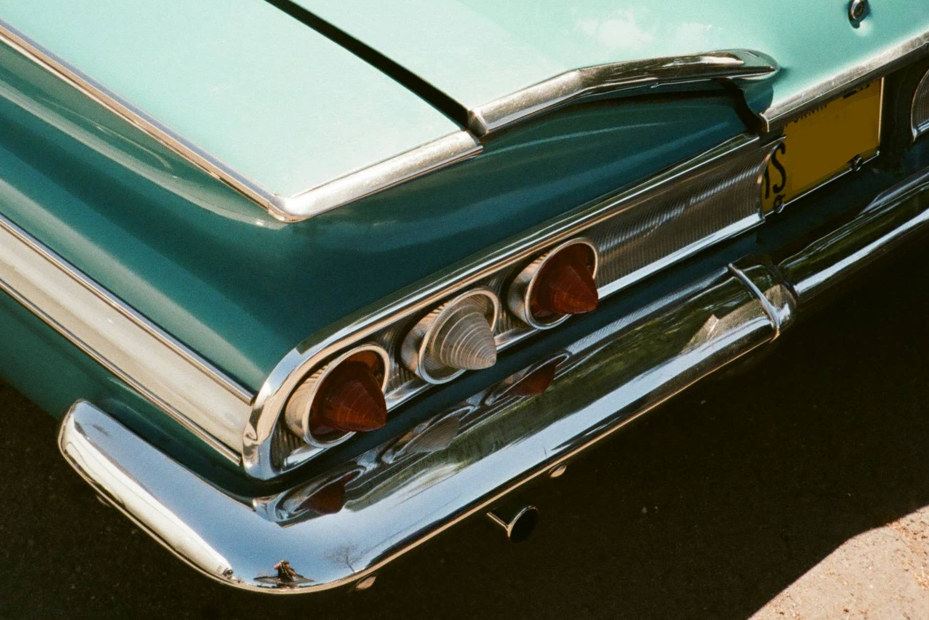 How to Get Oxidation off Car Paint and Restore Sun-Faded Colors ...