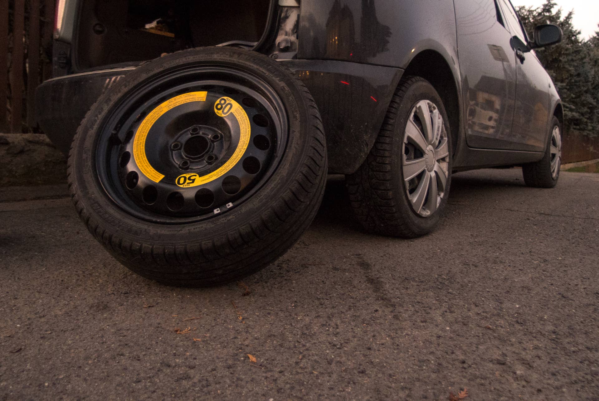 Can You Drive on a Flat Tire? Here is What Really Happens - AxleAddict