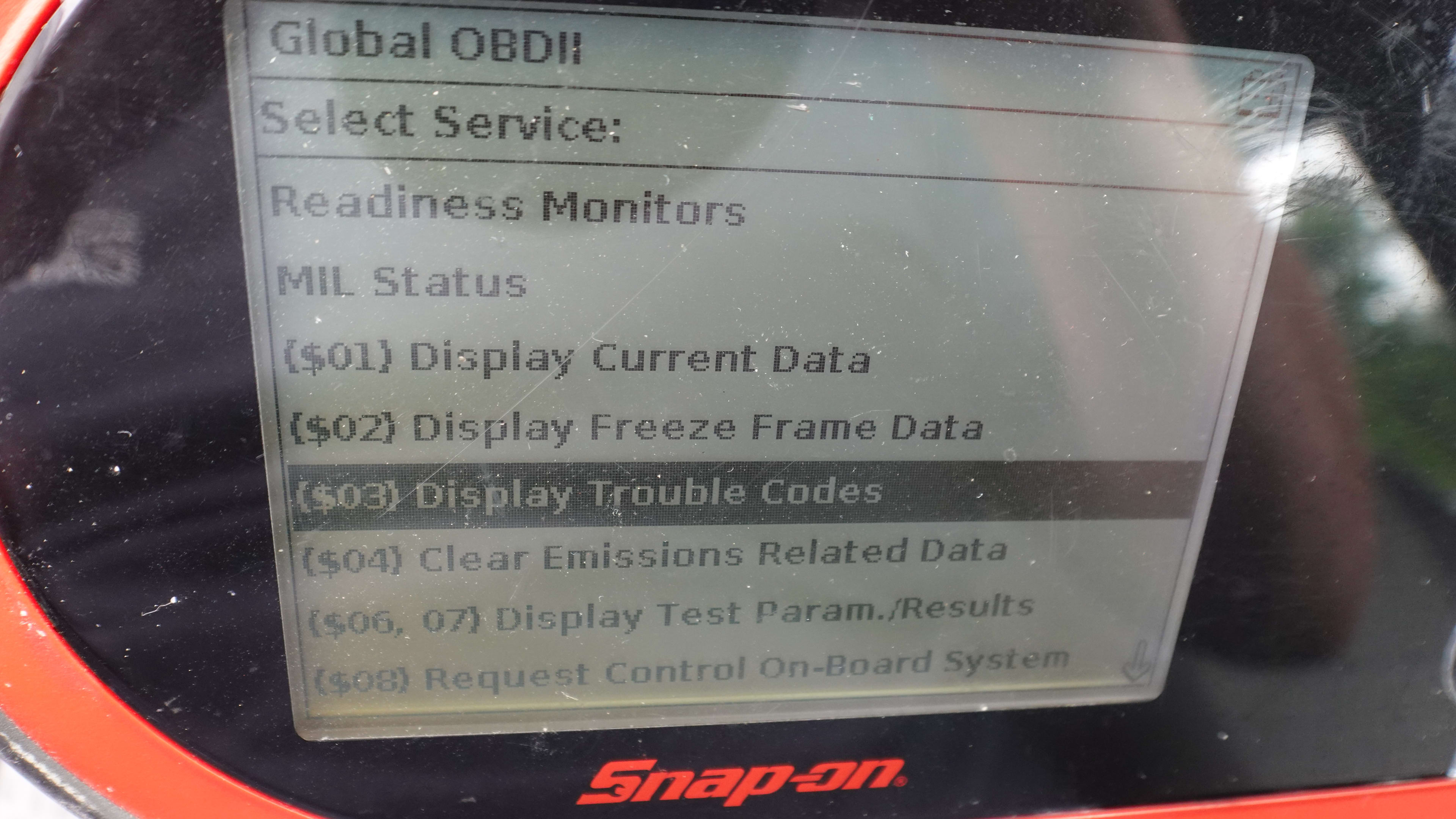 Step-By-Step Instructions of How To Use an OBD2 Scanner - AxleAddict