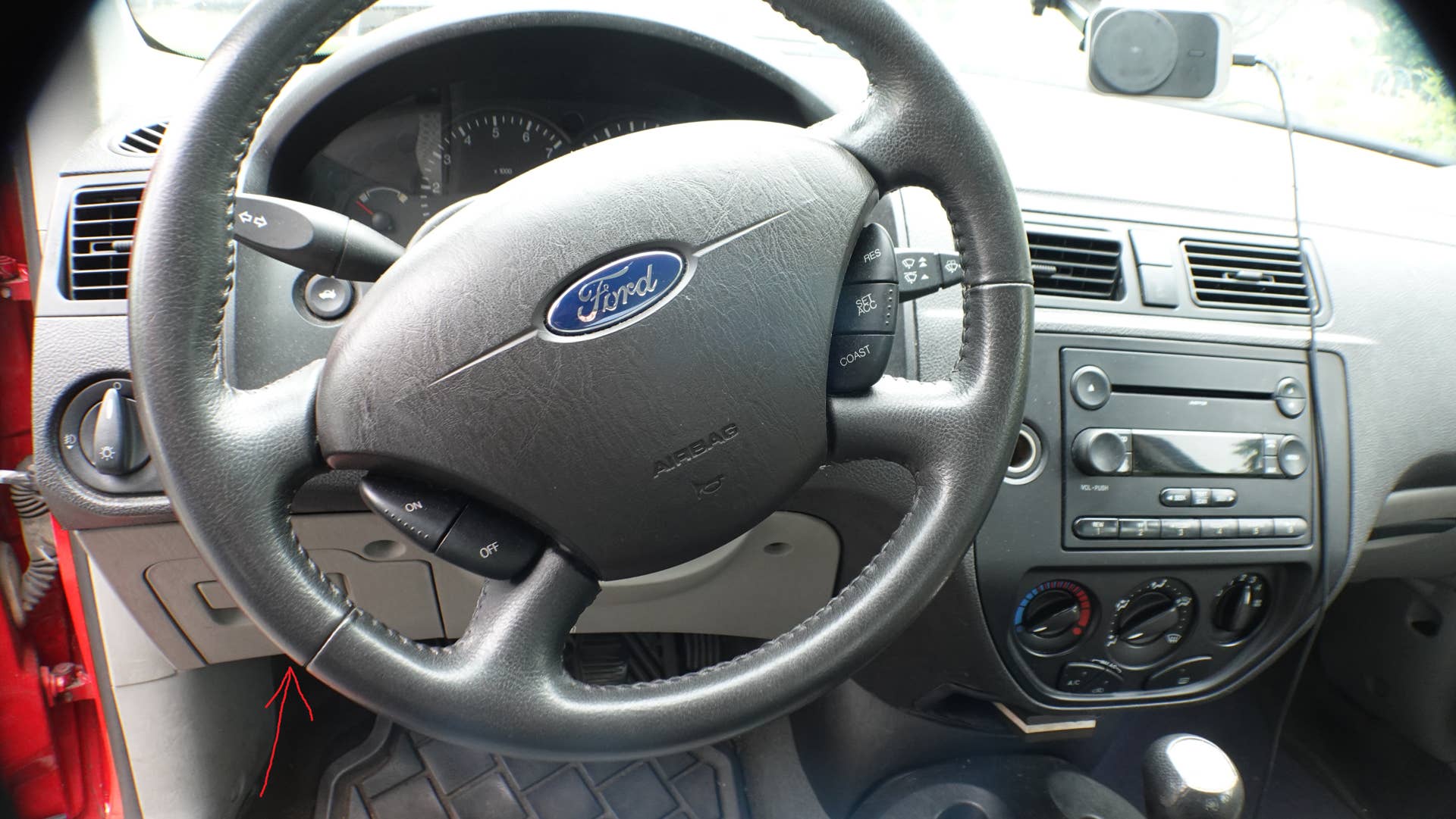 Step-By-Step Instructions of How To Use an OBD2 Scanner - AxleAddict