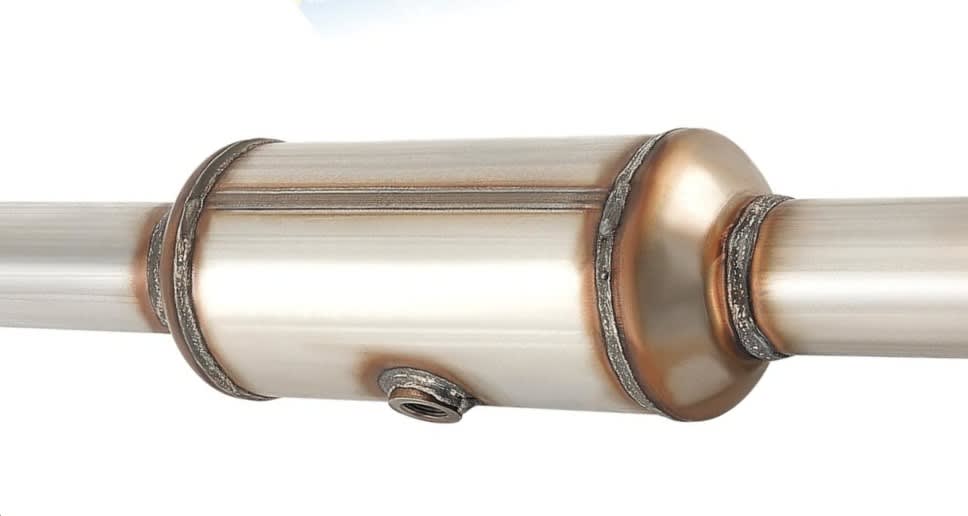 P0137 Code Explained: O2 Sensor Low Voltage Causes & Fixes - AxleAddict