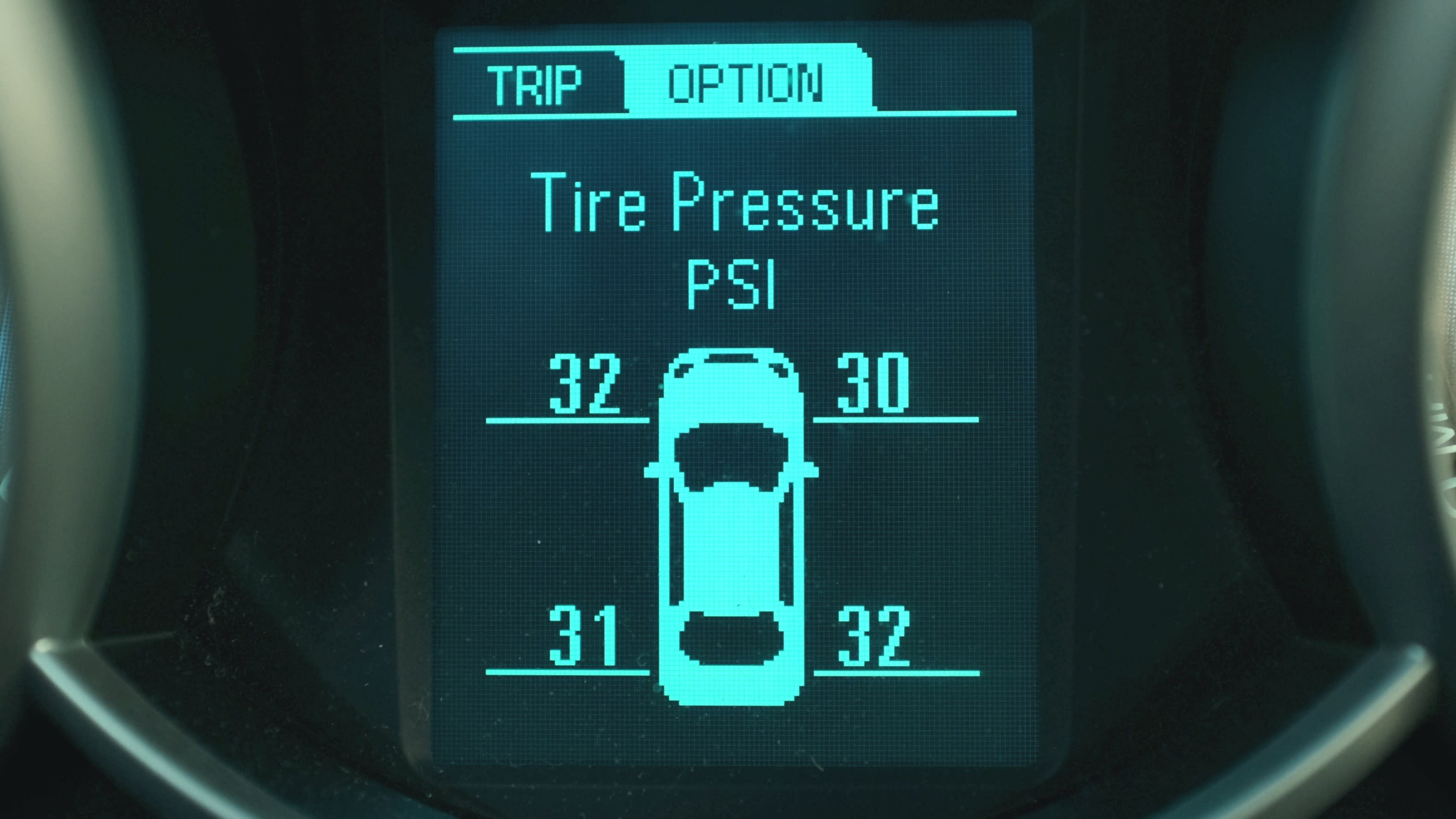 How to Reset a Tire Pressure Sensor Light That Won’t Turn Off - AxleAddict