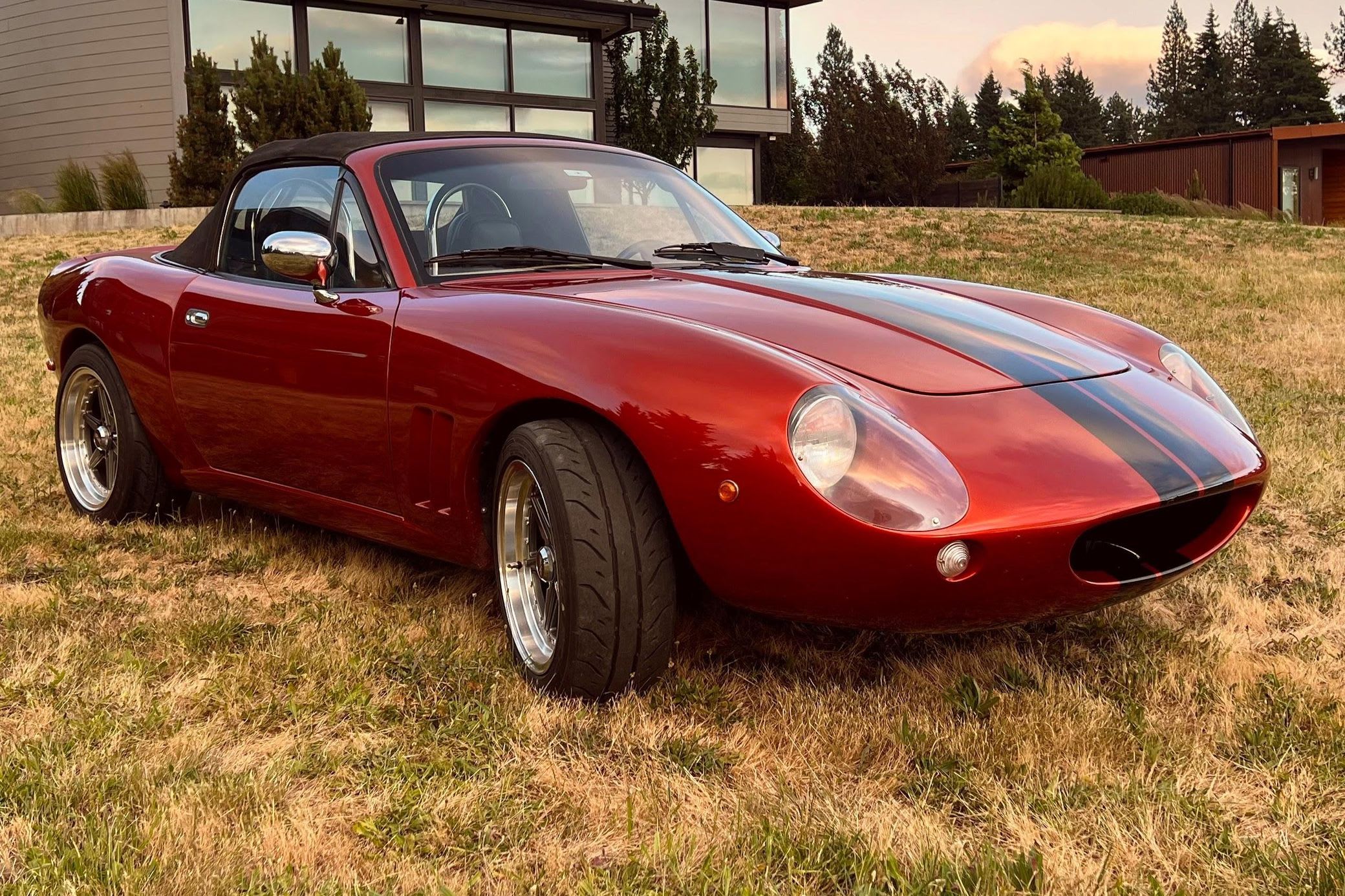 Mazda Miata With Ferrari Body Kits Delivers 235 HP From Ford V8 ...