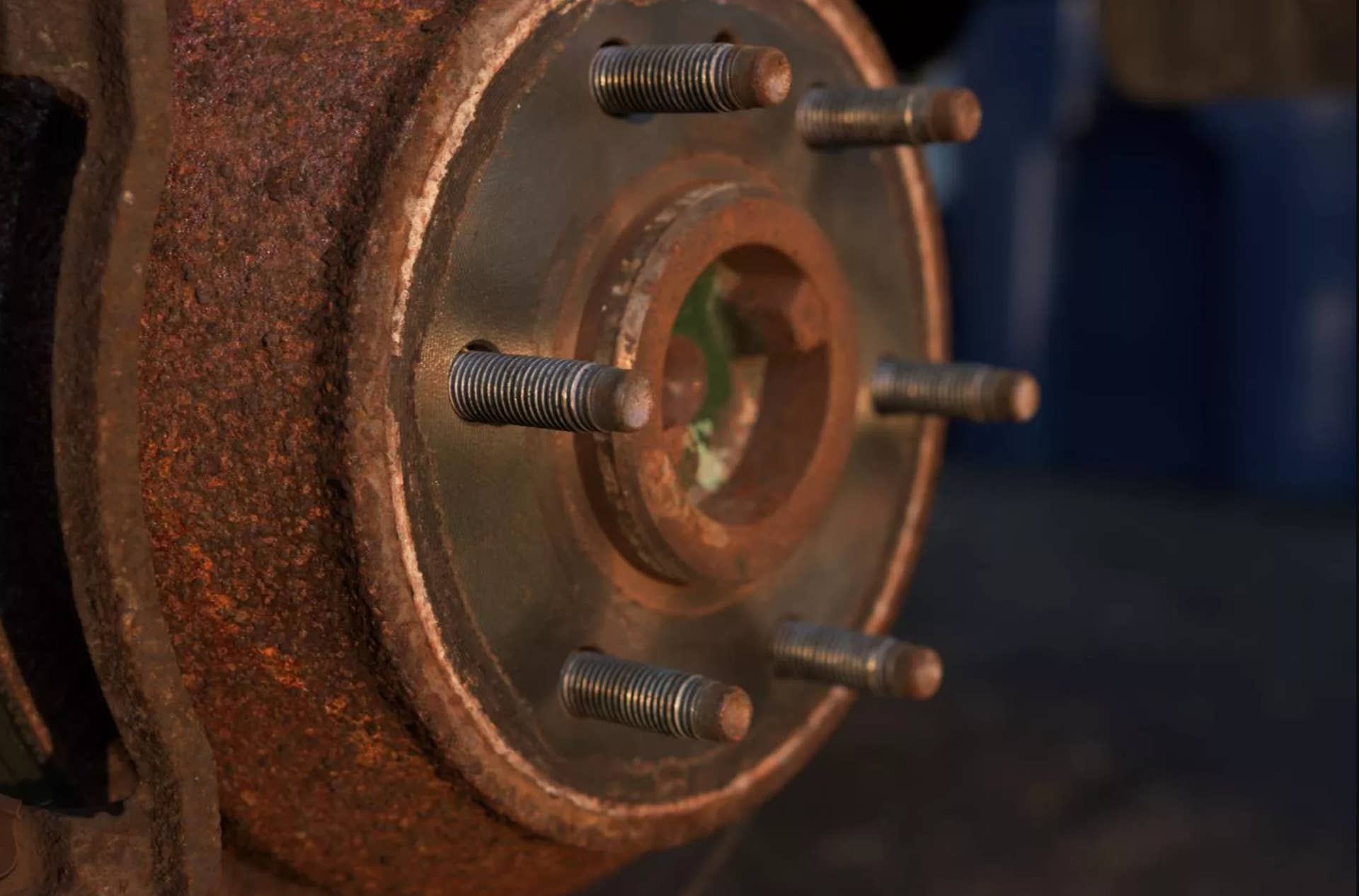 Learn what are the 3 types of brake noises - AxleAddict