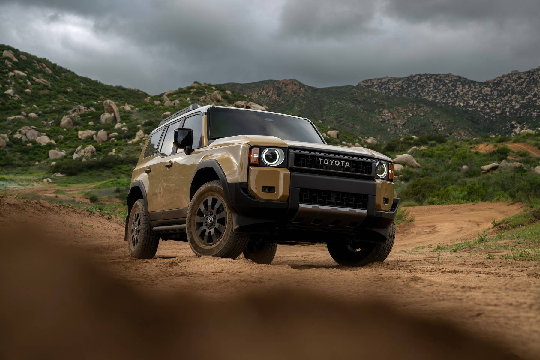 Toyota Colors: Best Toyota Colors From Heritage Reds to Modern Icons ...