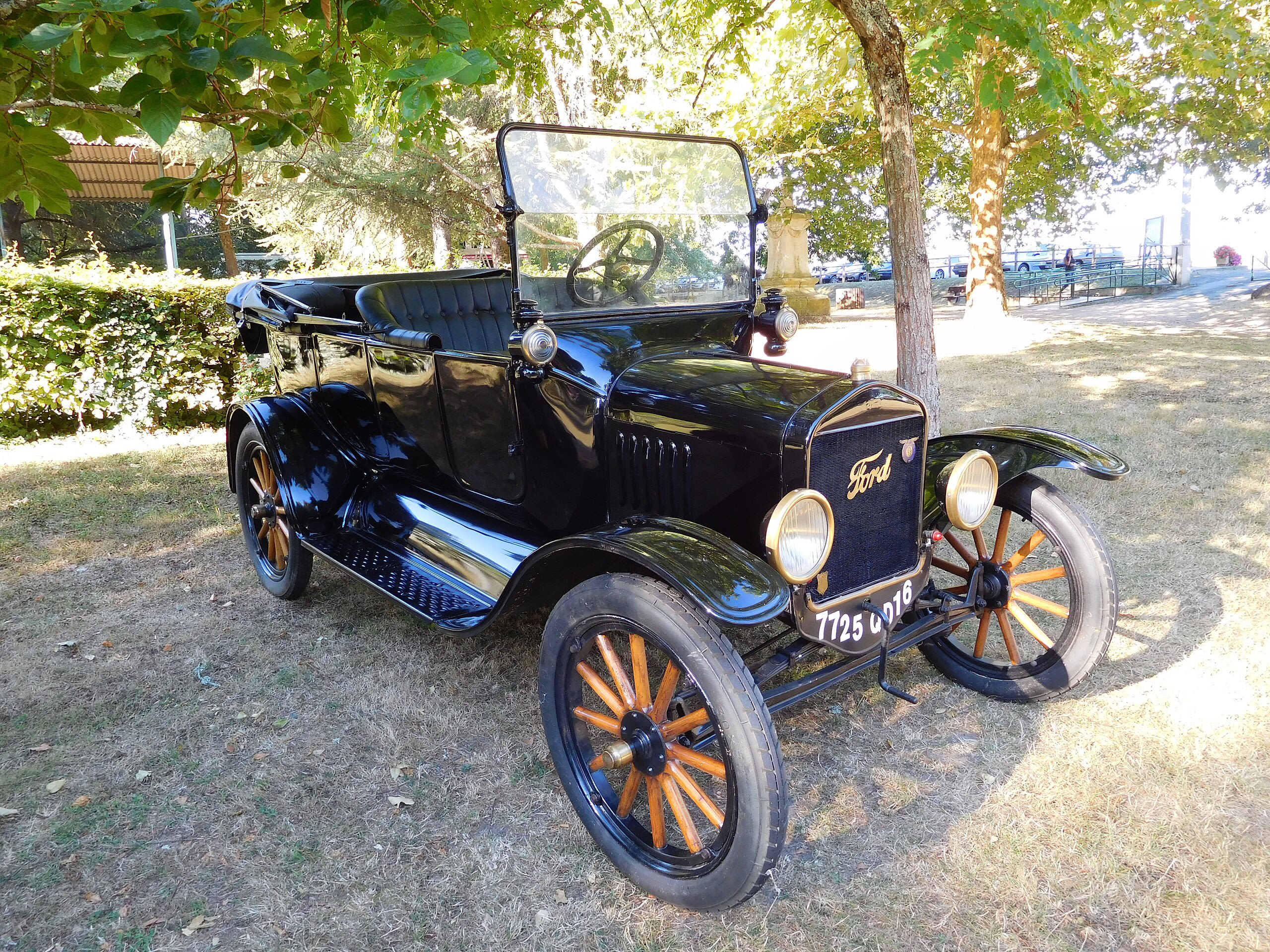 Ford Colors: A Complete Guide to the Most Iconic Ford Shades - AxleAddict