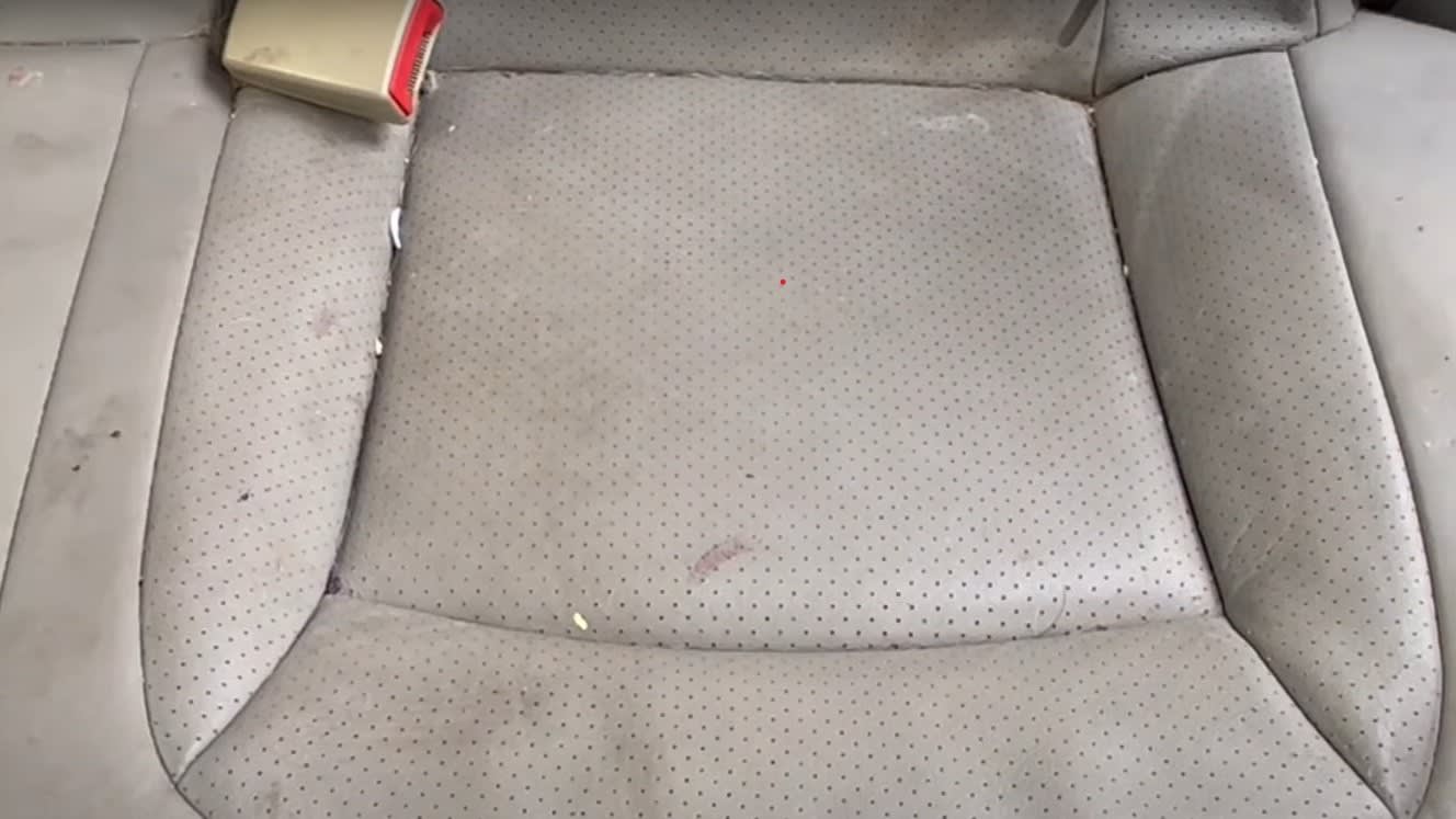 How to Clean Leather Car Seats Like a Pro | Step-by-Step Guide - AxleAddict