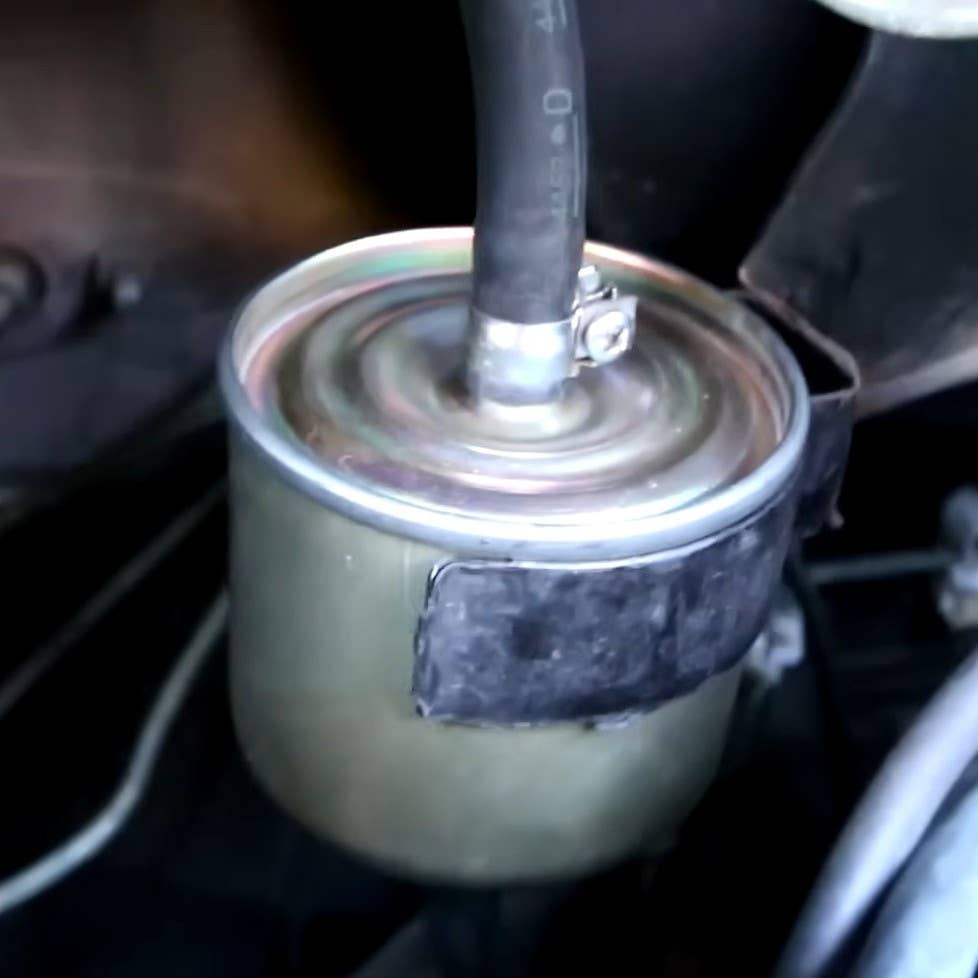 How to Replace a Fuel Filter: Easy DIY Car Guide - AxleAddict